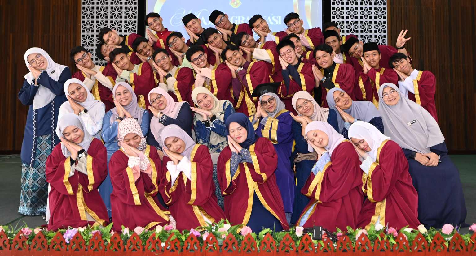 Order Gambar Graduasi TiKL 2025 - XEN STUDIO